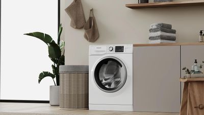 Стиральная машина HOTPOINT NSB 7239 W VE RU, с фронтальной загрузкой, с ...