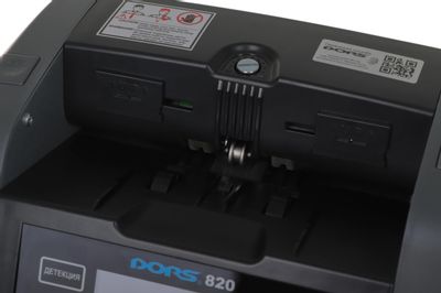 Счетчик банкнот DORS 820 RUS2 рубли/доллары/евро [frz-050968] – купить в Ситилинк | 1971527